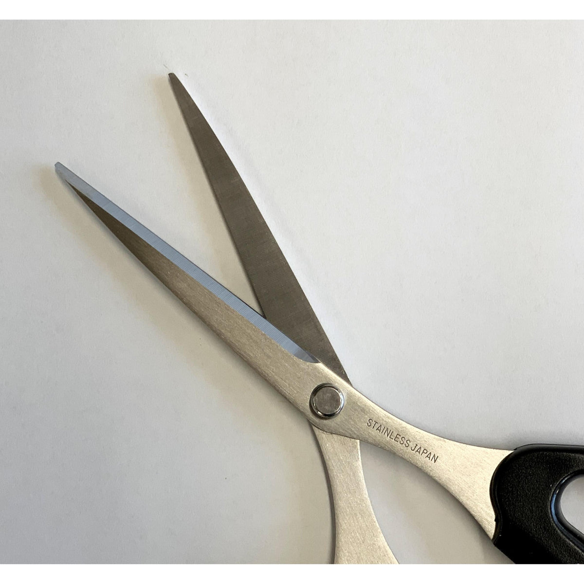 Canary Arm Wrestler Multi-Purpose Long Blade Heavy Duty Scissors